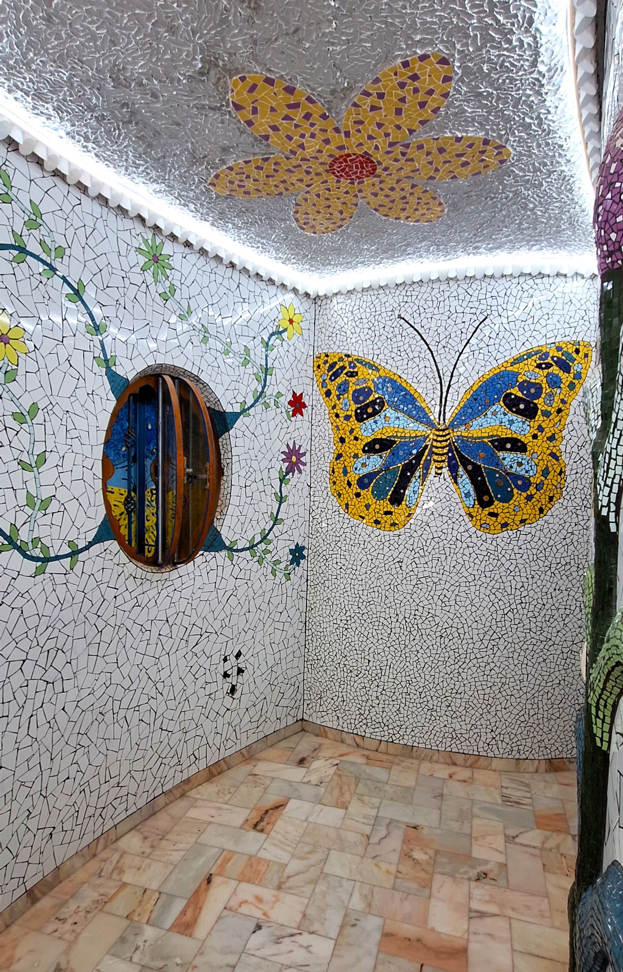 España Bizarra: Capricho de Cotrina, el castillo alucinógeno que un ...