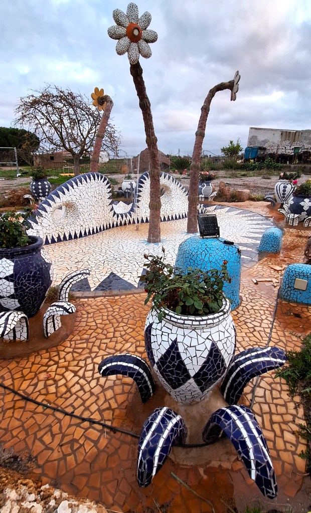 España Bizarra: Capricho de Cotrina, el castillo alucinógeno que un ...