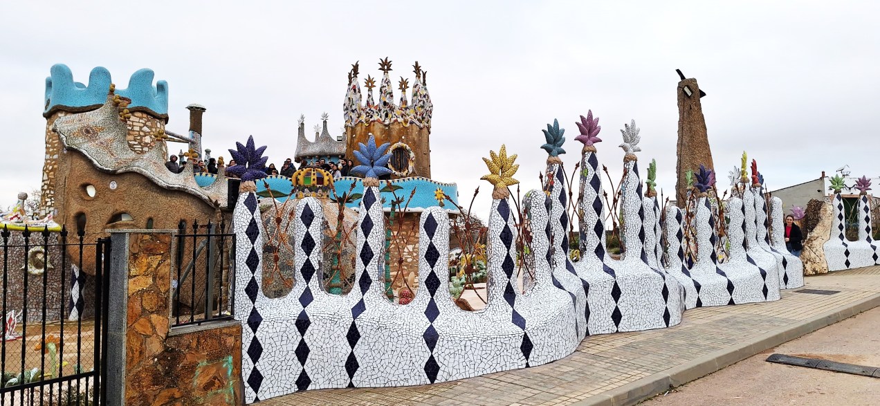 España Bizarra: Capricho de Cotrina, el castillo alucinógeno que un ...