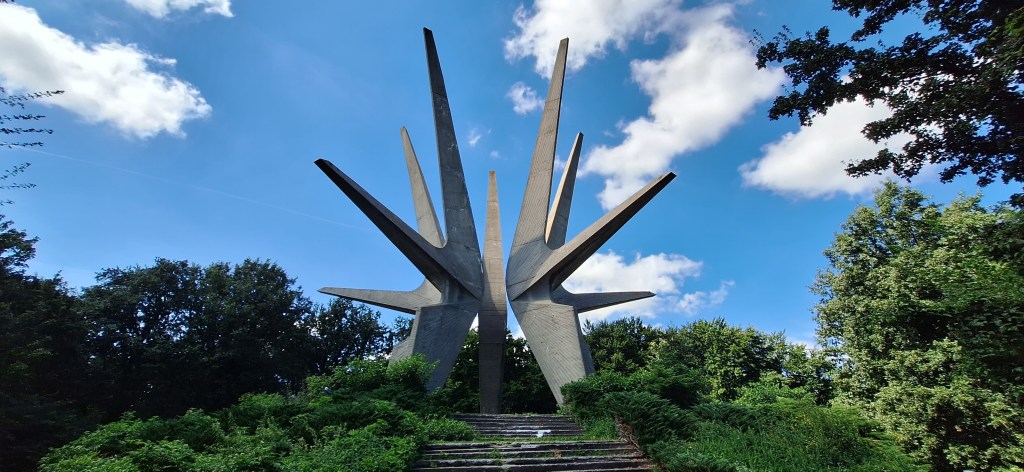 Spomeniks, la Yugoslavia cósmica de hormigón – Fronteras